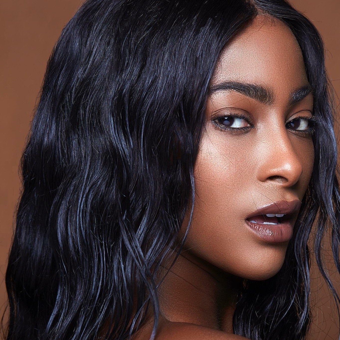 Chicago Trade Show Models and Booth Hostesses - Empyre Talent