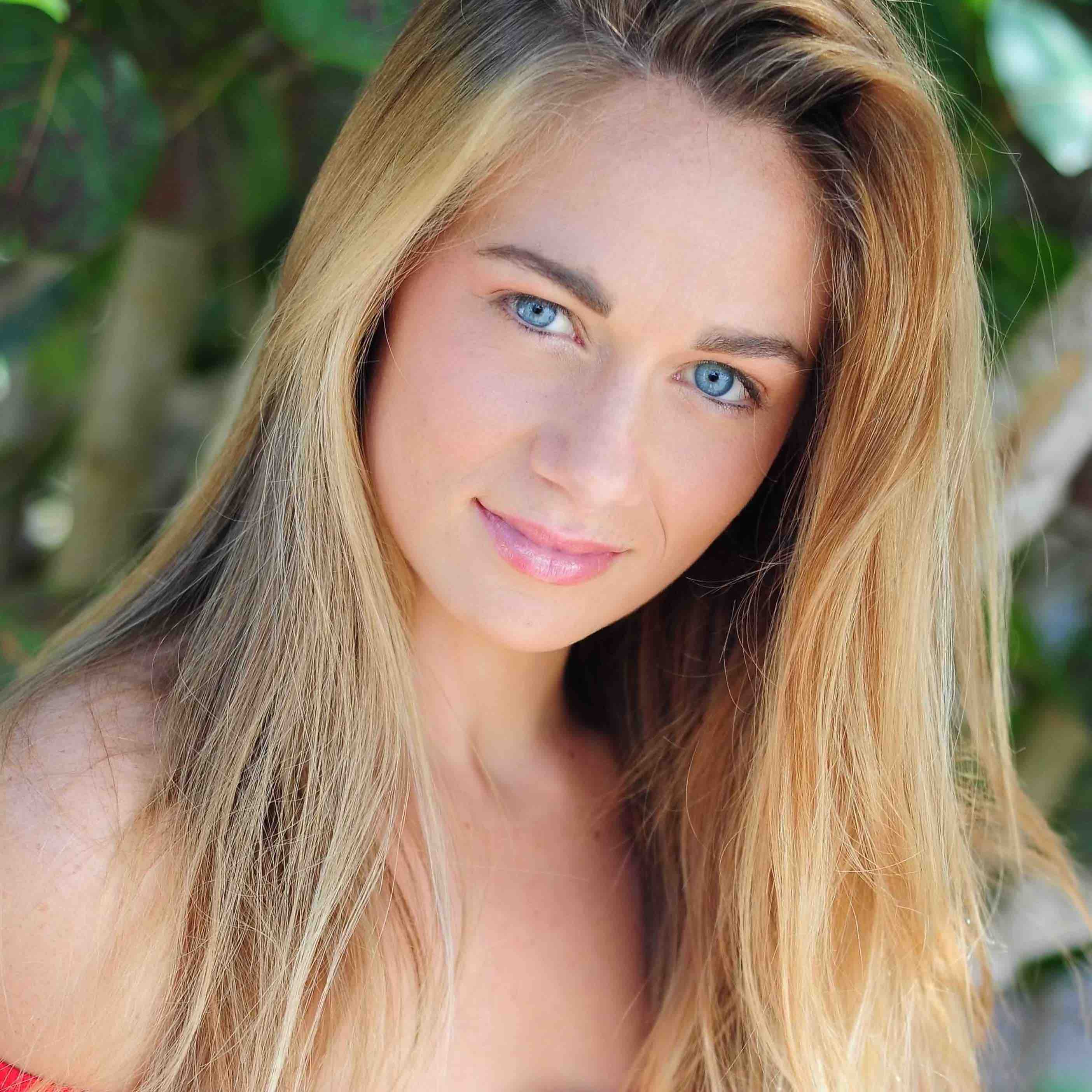 Las Vegas Trade Show Models and Booth Hostesses