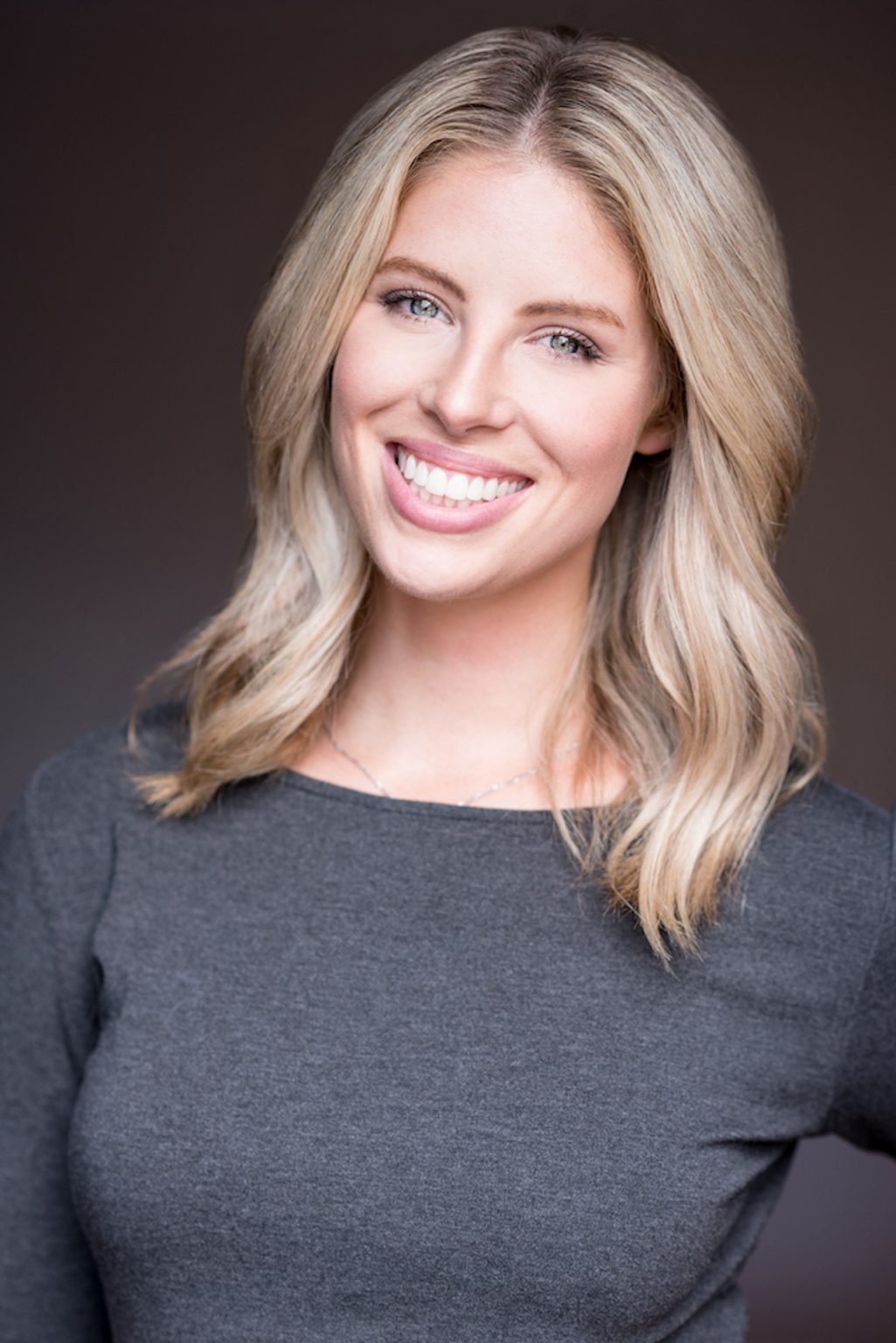 Chicago Trade Show Models and Booth Hostesses - Empyre Talent